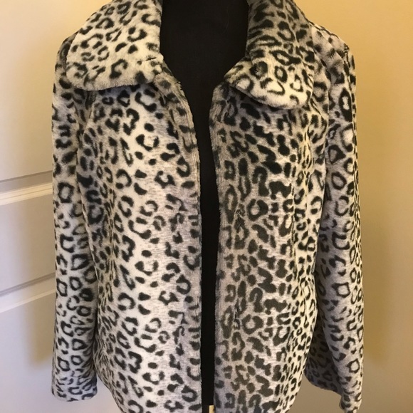 Sabrina Lauren New York | Jackets & Coats | Sabrina Lauren Animal Print ...